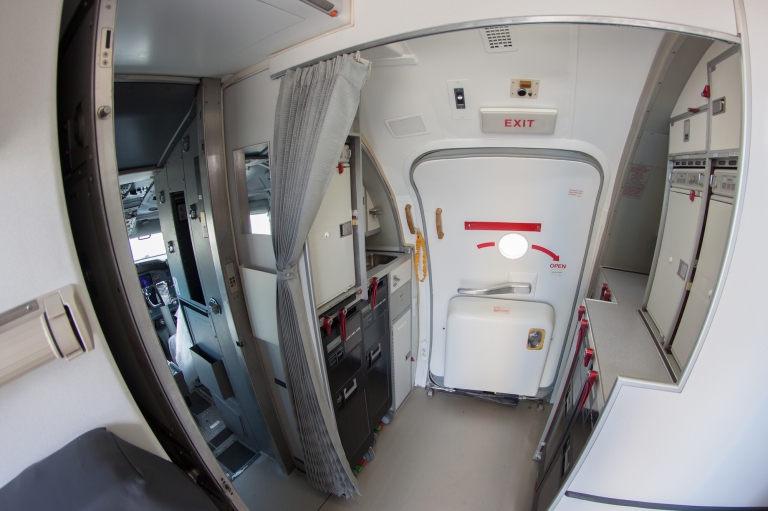 Oryx Jet's Boeing 737-500 - Aircraft Interiors International
